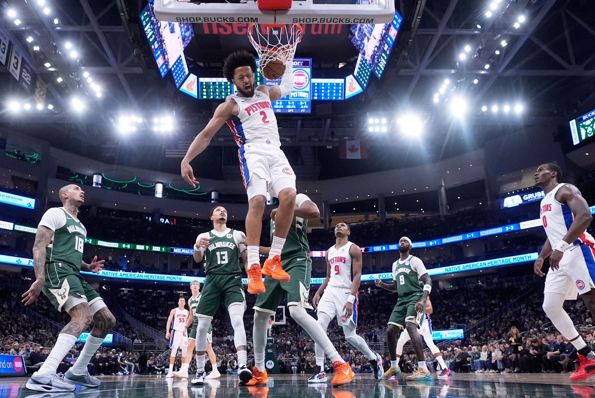 Cunningham ayuda a Pistons en triunfo 129-116 ante Bucks para su 12ª ...