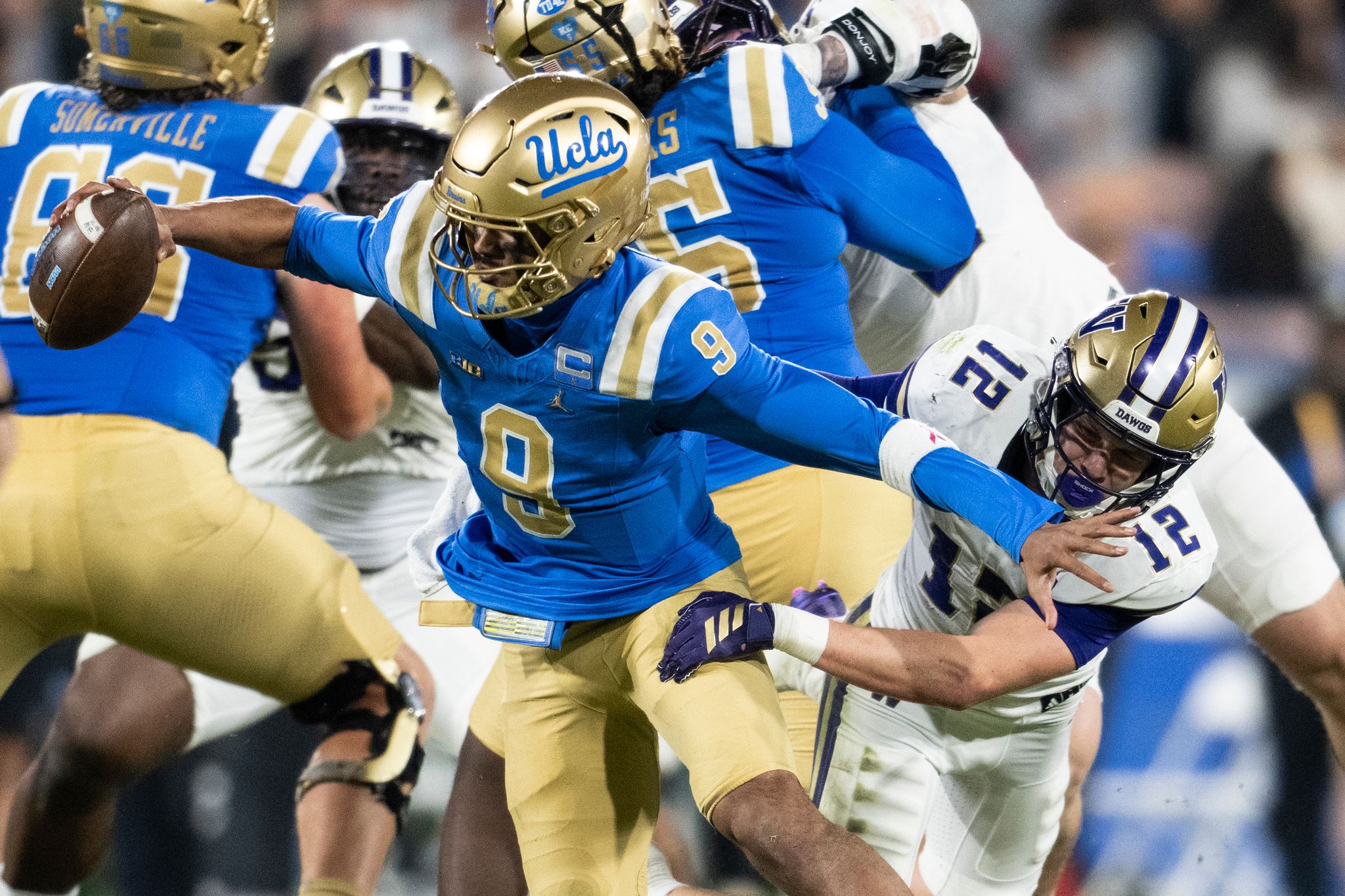 UCLA QB Nico Iamaleava is day to day with neck spasms ahead of of USC ...