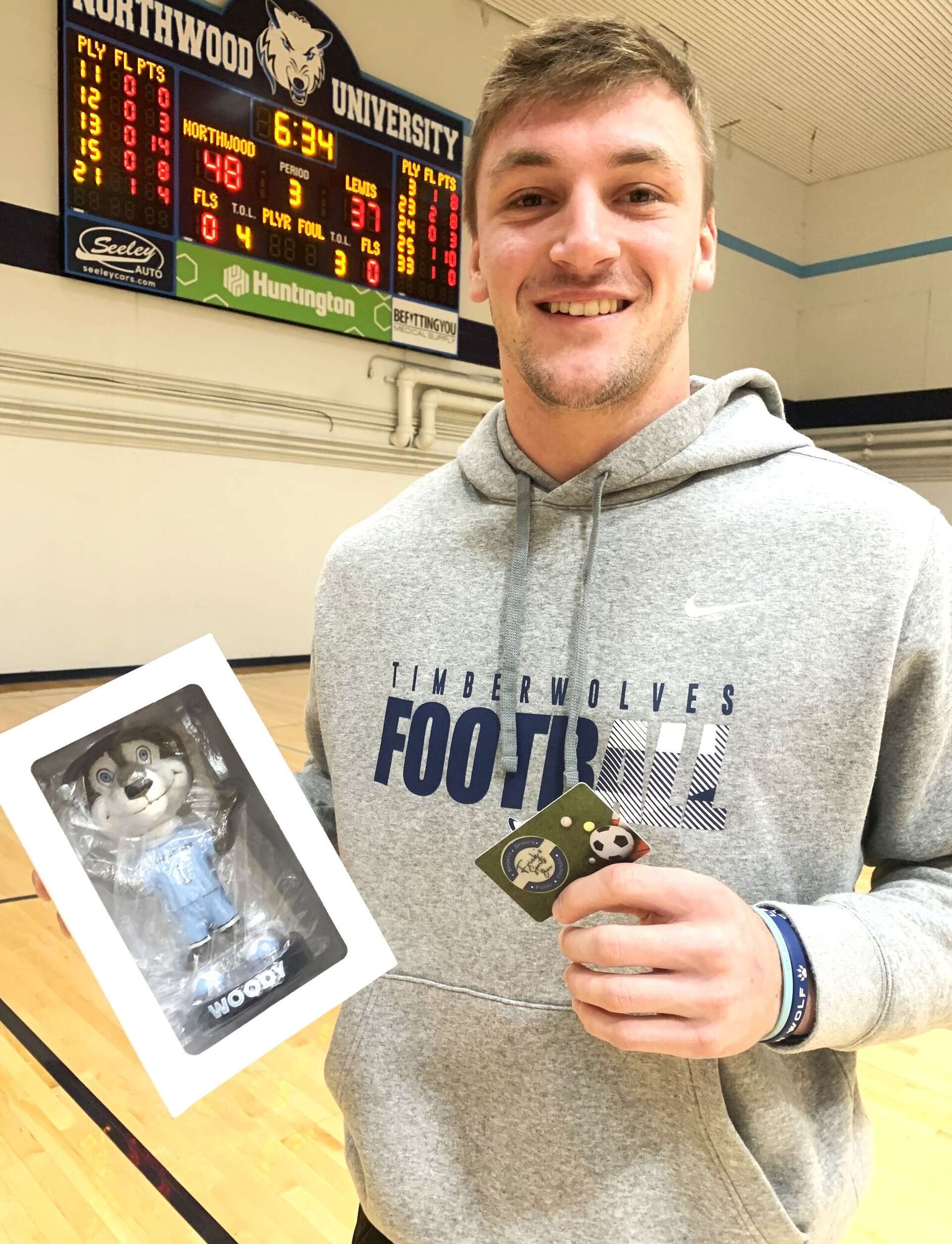Midland's Gerstacker follows TD catch in playoffs with winning putt