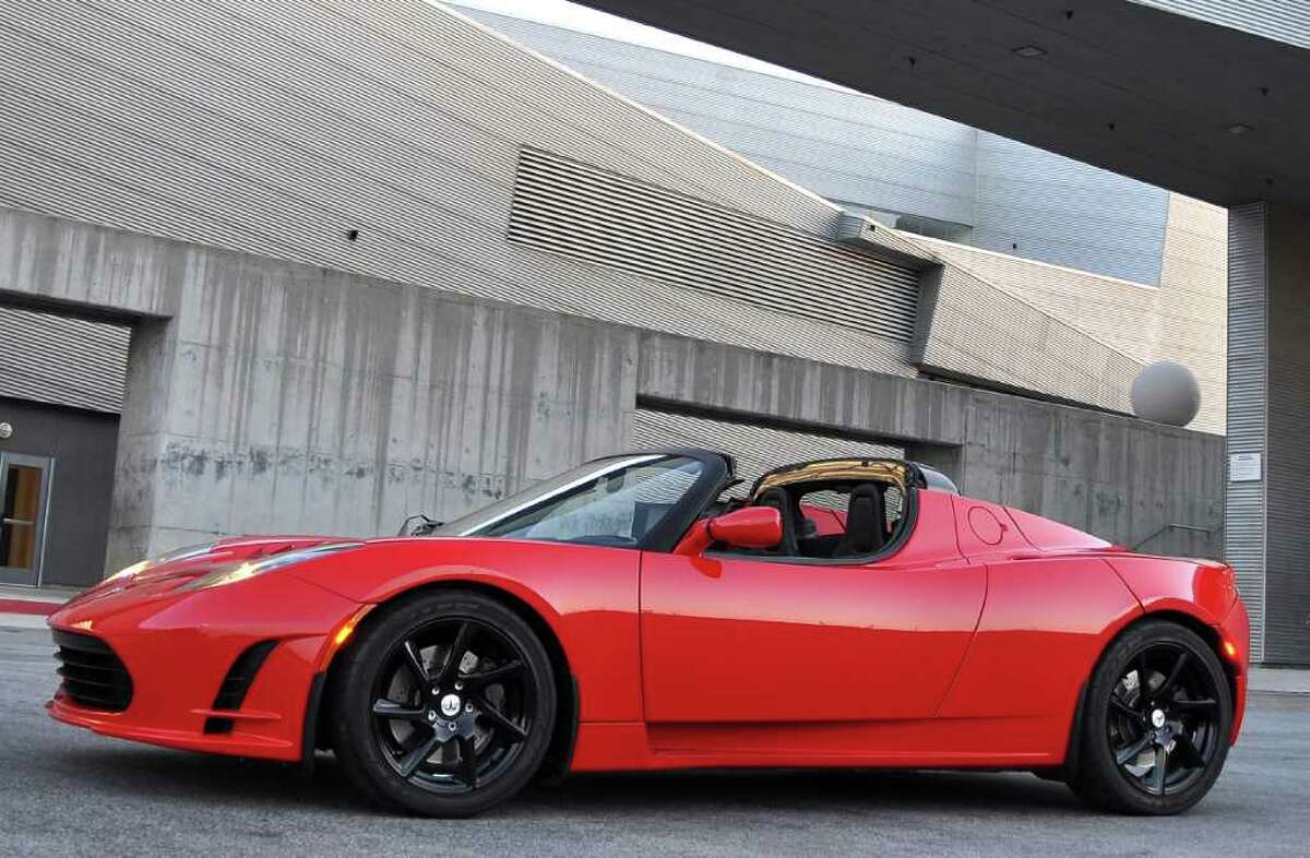 Tesla Roadster proves easy on the road, Mother Nature