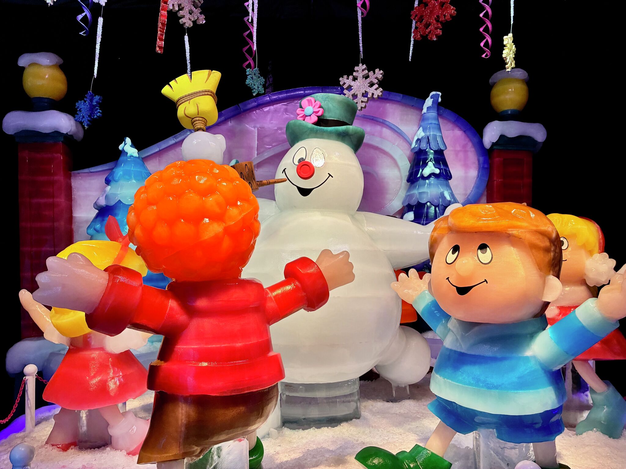 This 2-million-pound ice exhibit dazzles in San Antonio