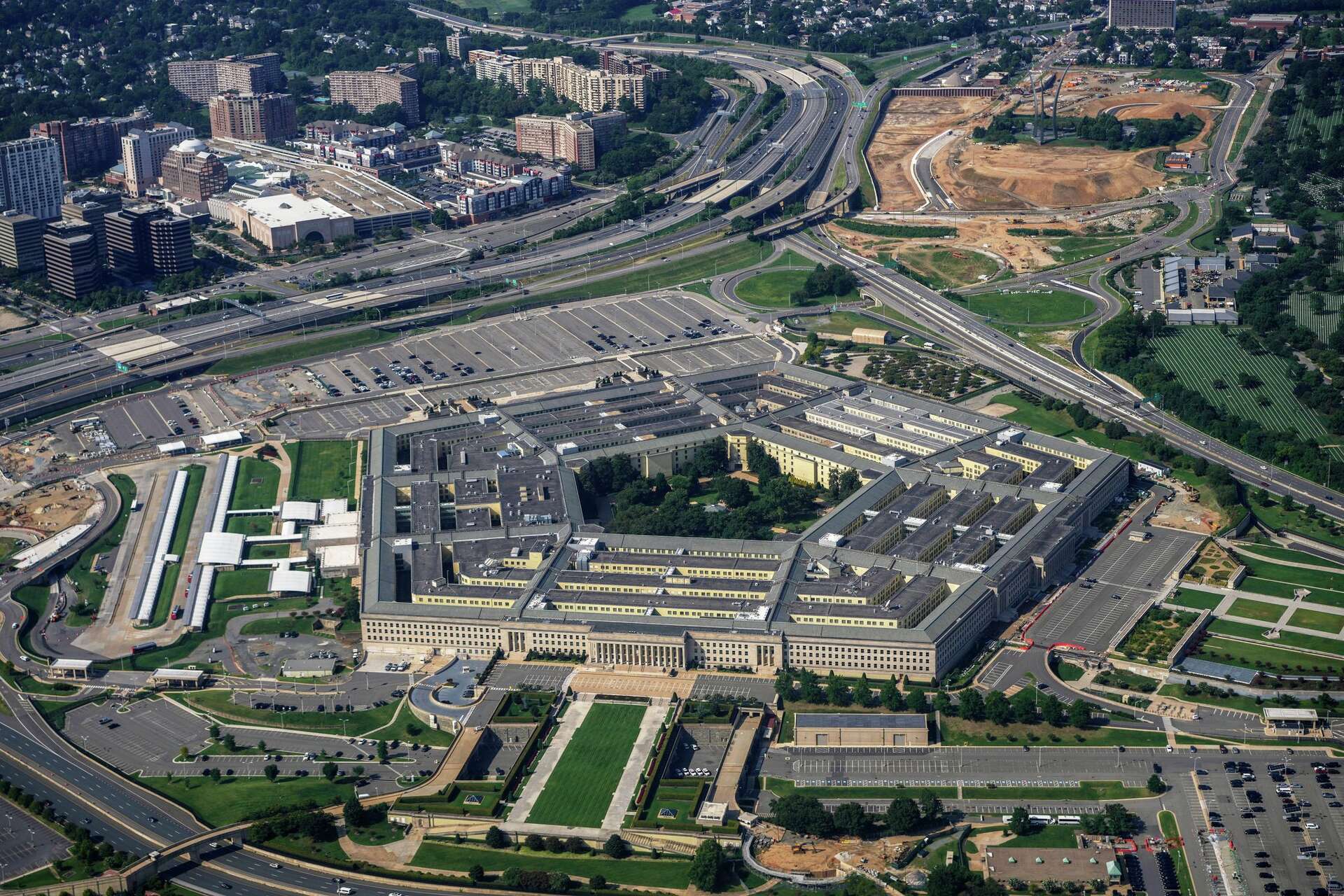 Who is Mark Kelly, the senator the Pentagon is targeting for urging ...