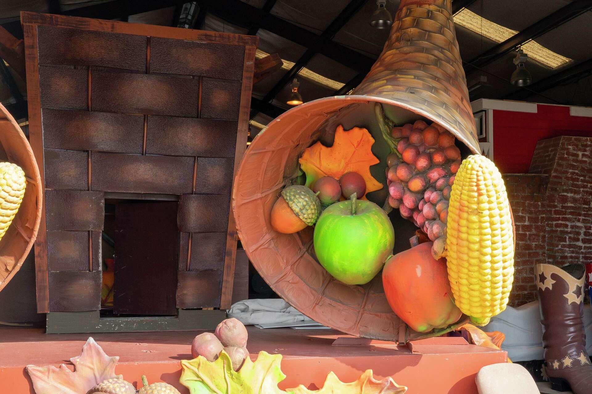 H-E-B Thanksgiving Day Parade unveils route, floats