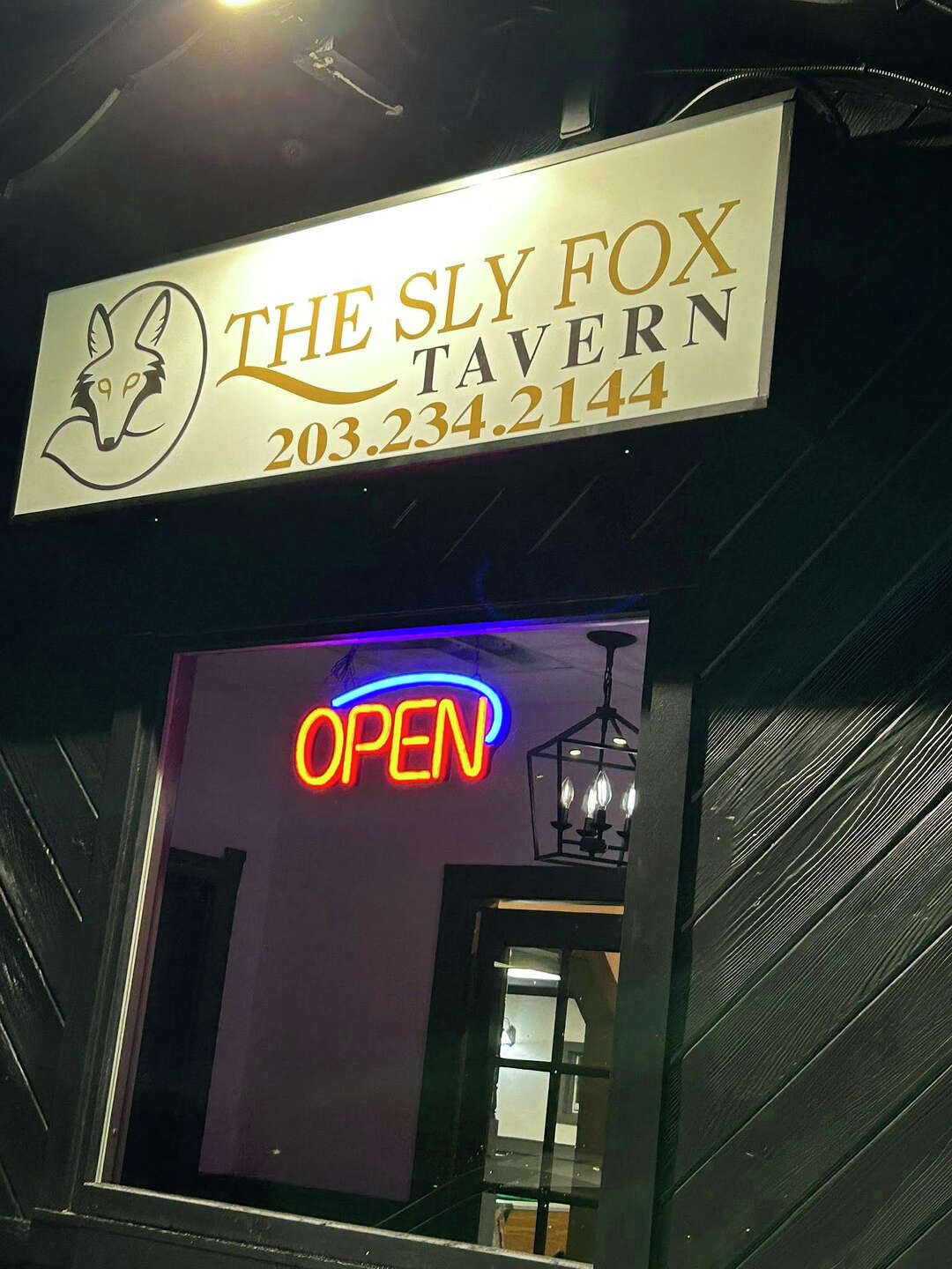 Brothers open third North Haven restaurant, Sly Fox Tavern