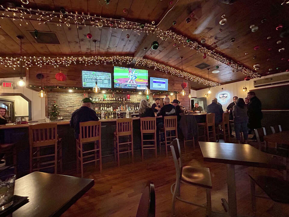 Brothers open third North Haven restaurant, Sly Fox Tavern