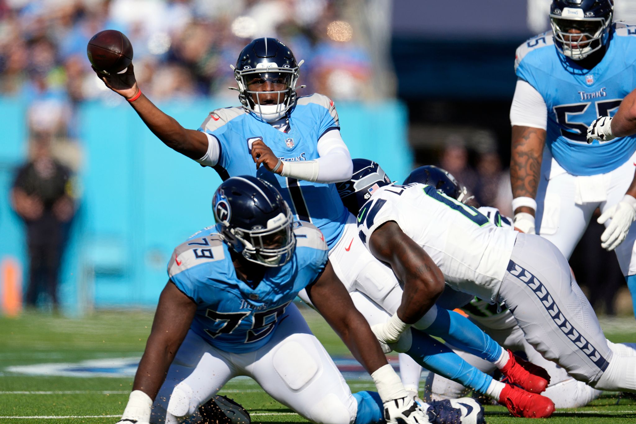 QB Cam Ward's improvement offers hope for future amid Titans' struggles