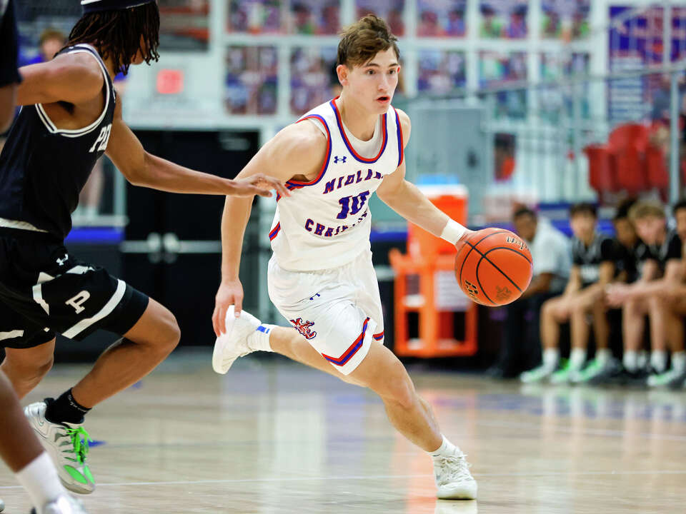 Cooper Johnston leads No. 4 Midland Christian to Caprock Classic win