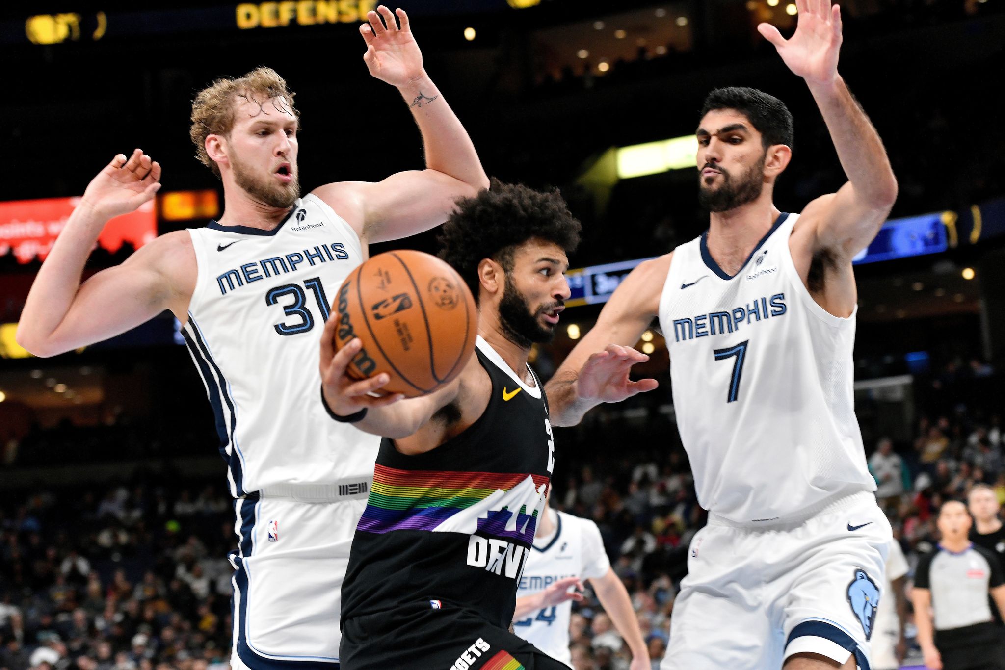 Jamal Murray y Peyton Watson ayudan a Nuggets a vencer 125-115 a ...