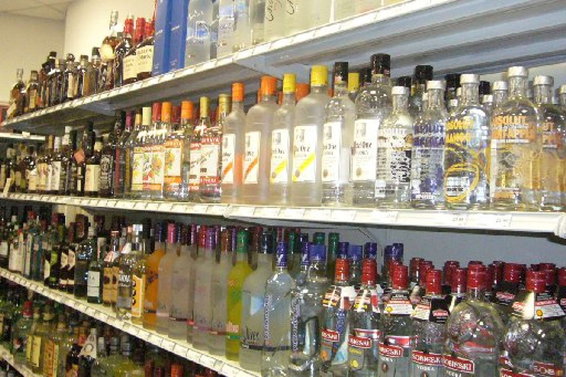 No alcohol sales allowed at CT stores on Thanksgiving, officials say