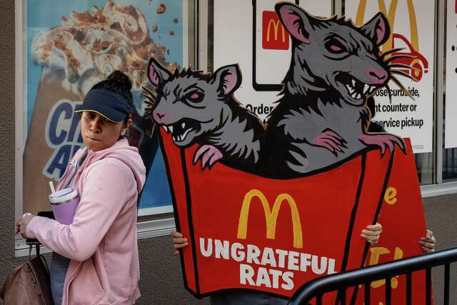Oakland: Unhappy Deal: Mcdonald's Workers Strike After Downtown ...