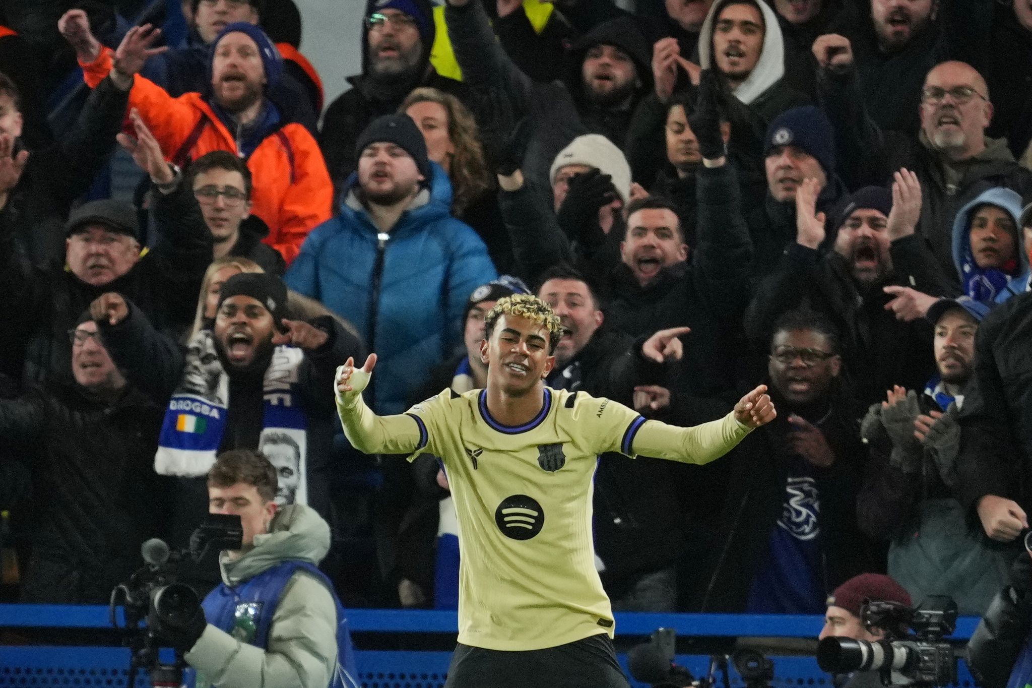 Barcelona busca superar el mal trago ante Chelsea con su duelo ante el Alavés en La Liga