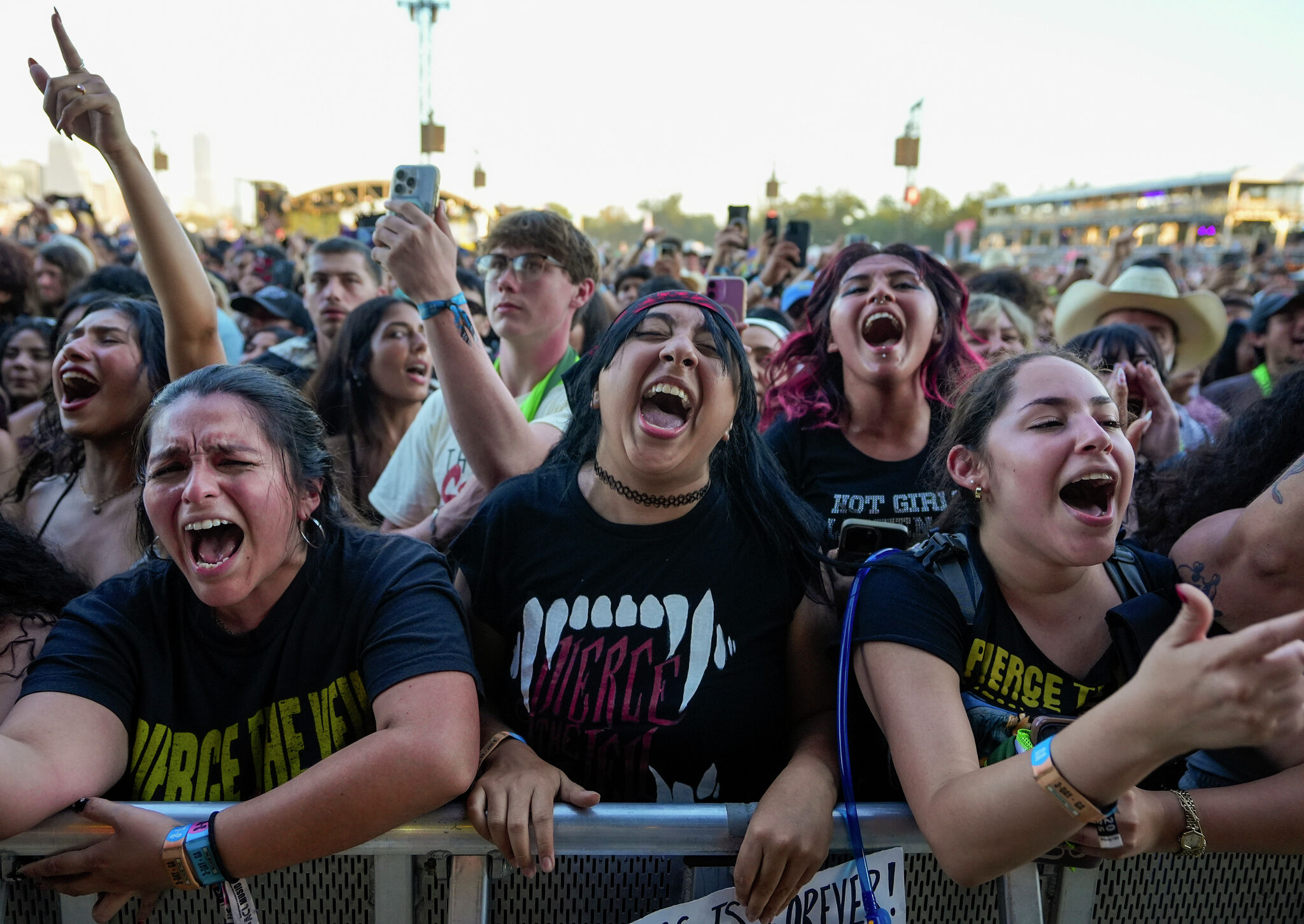 Austin's scream club allows everyone to let it out