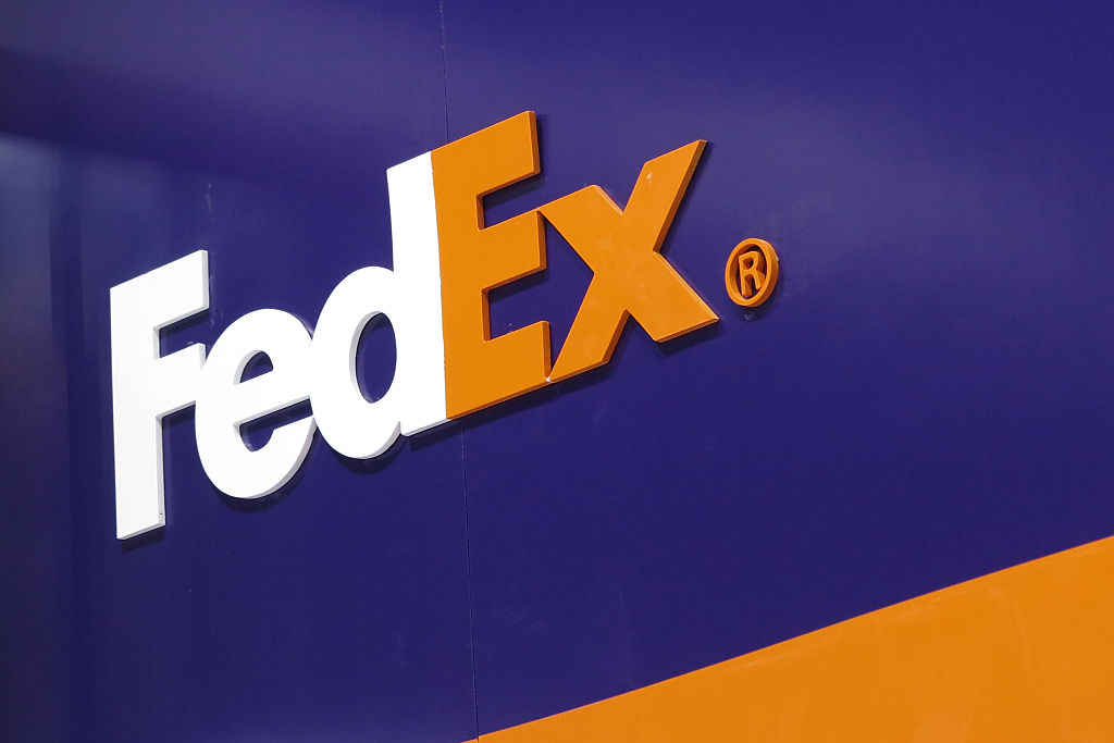 FedEx to close North Texas facility and lay off more than 850 workers