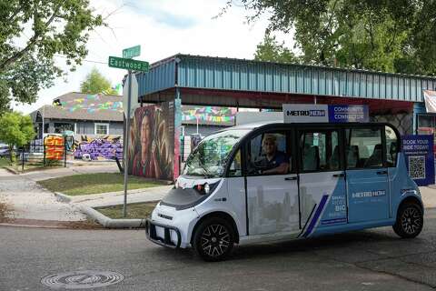 Metro’s $6M microtransit deal draws scrutiny at Evolve Houston