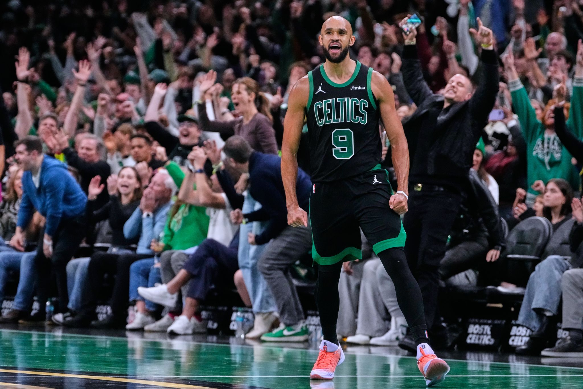 Celtics snap Pistons' 13-game winning streak