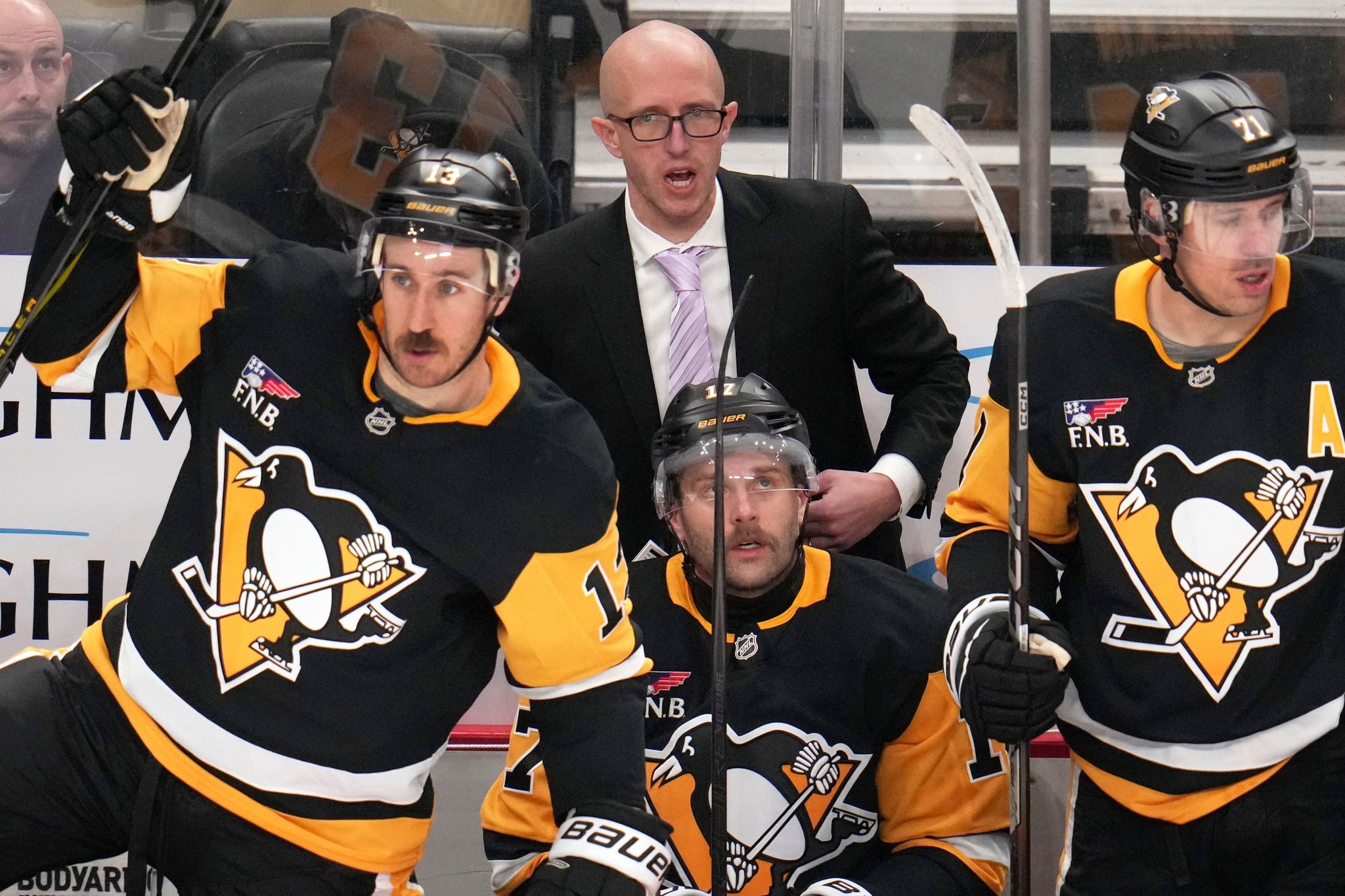 Strong 3rd period pushes Penguins past Sabres, 4-2