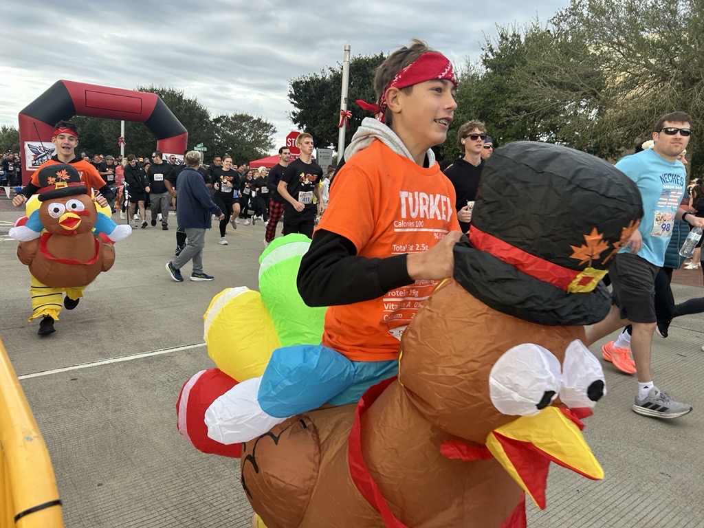 Beaumont's 35th annual Turkey Trot draws thousands of participants