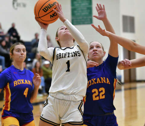 Father McGivney runs away from Roxana with 21-0 run in first half