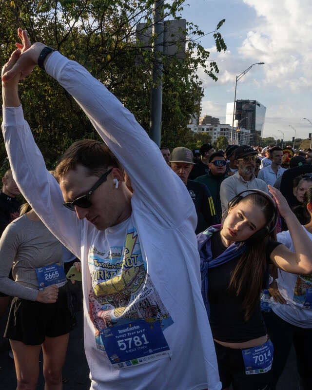 Austin Thanksgiving Turkey Trot draws thousands: See photos