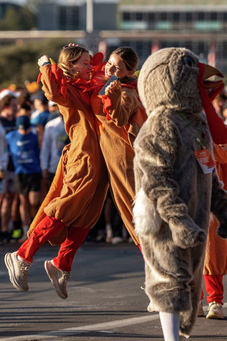 Austin Thanksgiving Turkey Trot draws thousands: See photos
