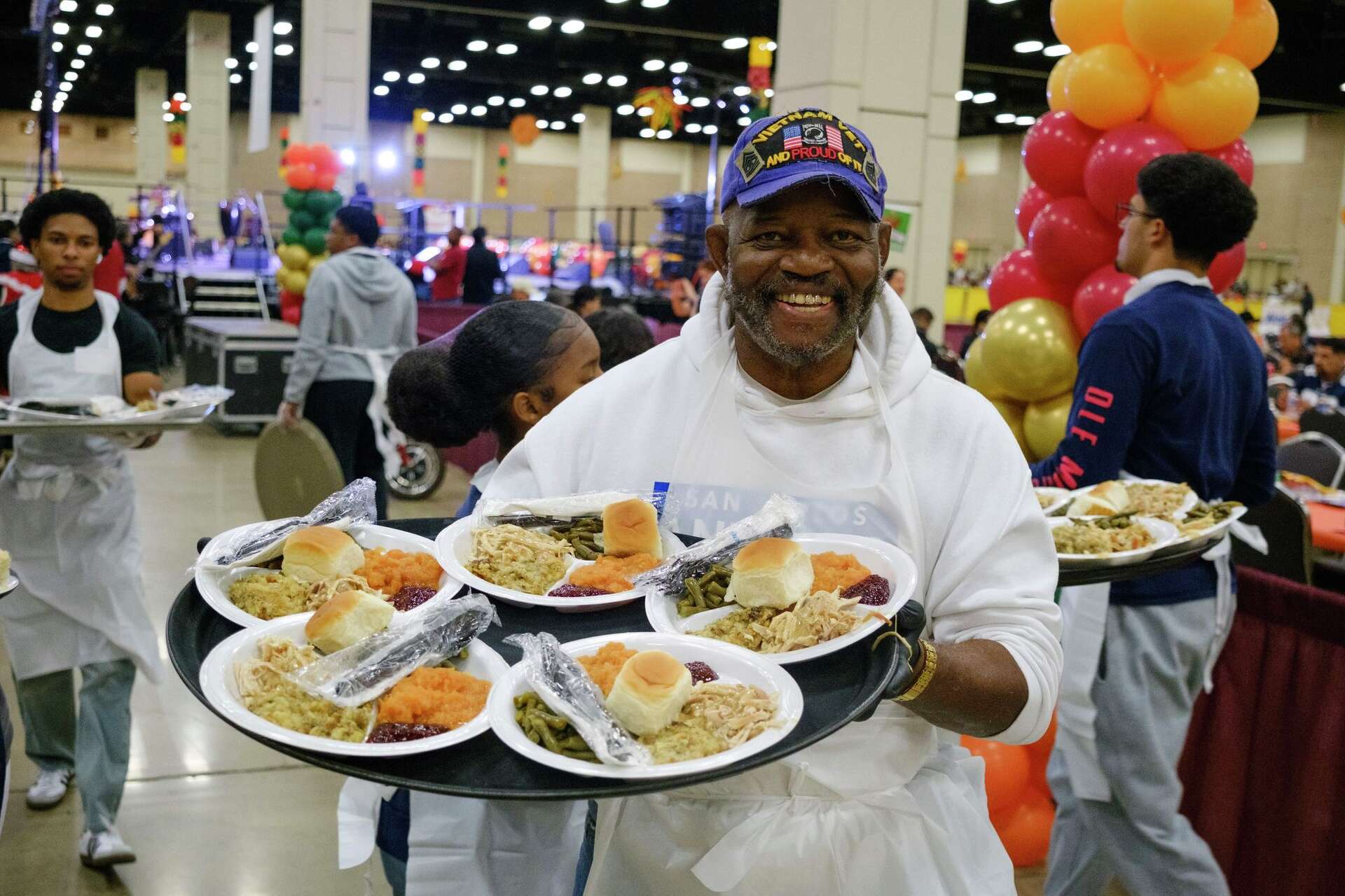Beloved San Antonio Thanksgiving tradition serves record numbers