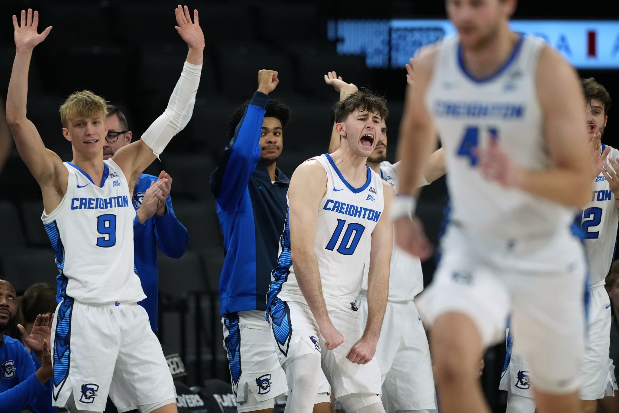 Harper scores 18 and Creighton tops Oregon 76-66 to get a win in the ...