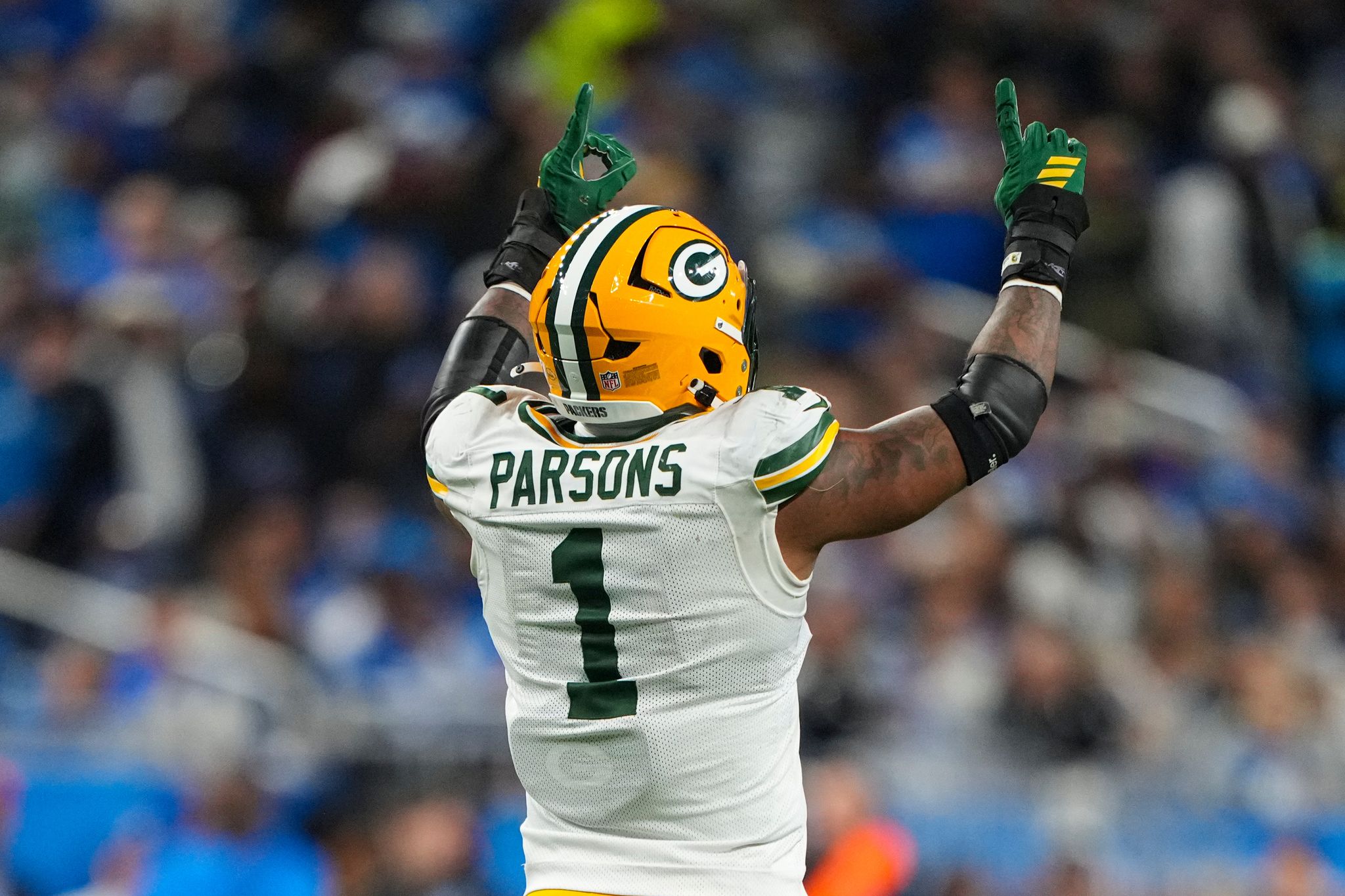 Micah Parsons making history in first season with Packers as his sack ...