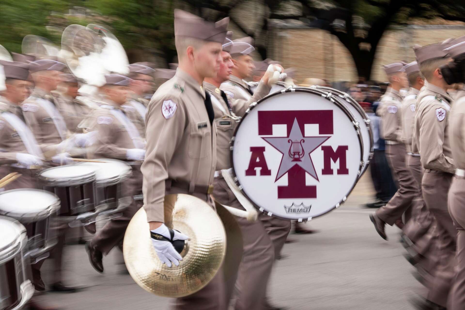 Texas A&M fans take over downtown Austin as Corps marches to Capitol