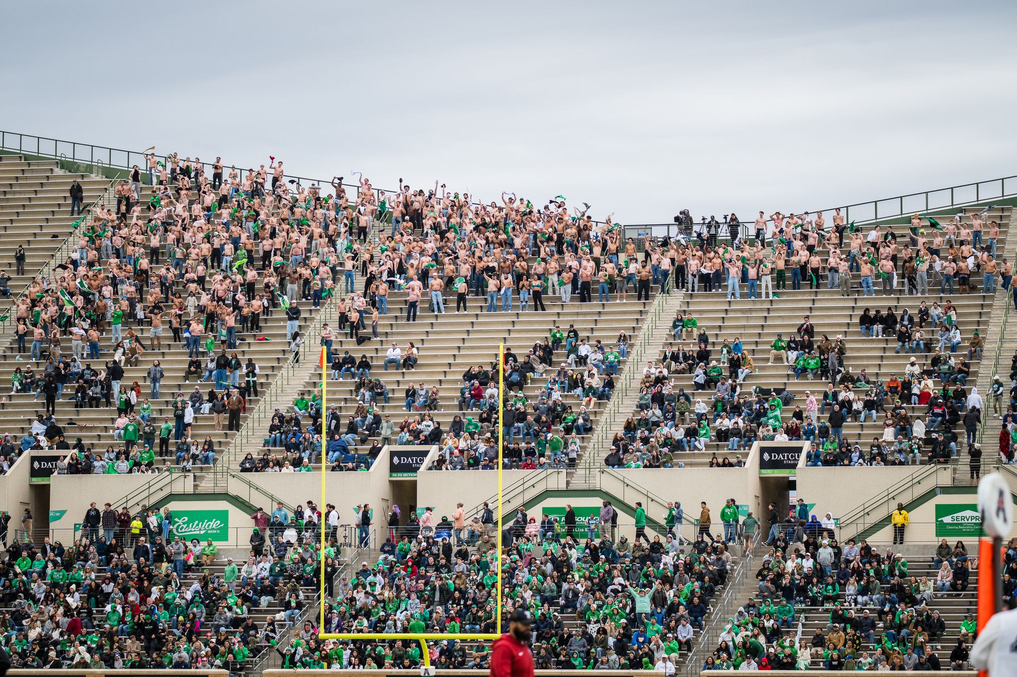 Drew Mestemaker leads No. 21 North Texas over Temple 52-25 for spot in ...