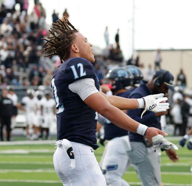 Elvis Estrada's clutch play extends Johnson football's season