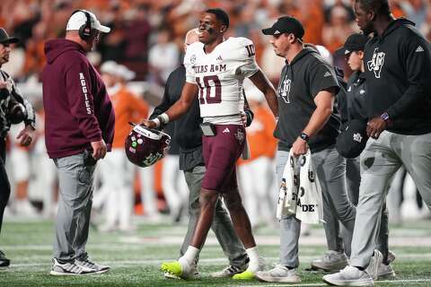 Texas A&M QB Marcel Reed suffers injury against Texas, returns to game