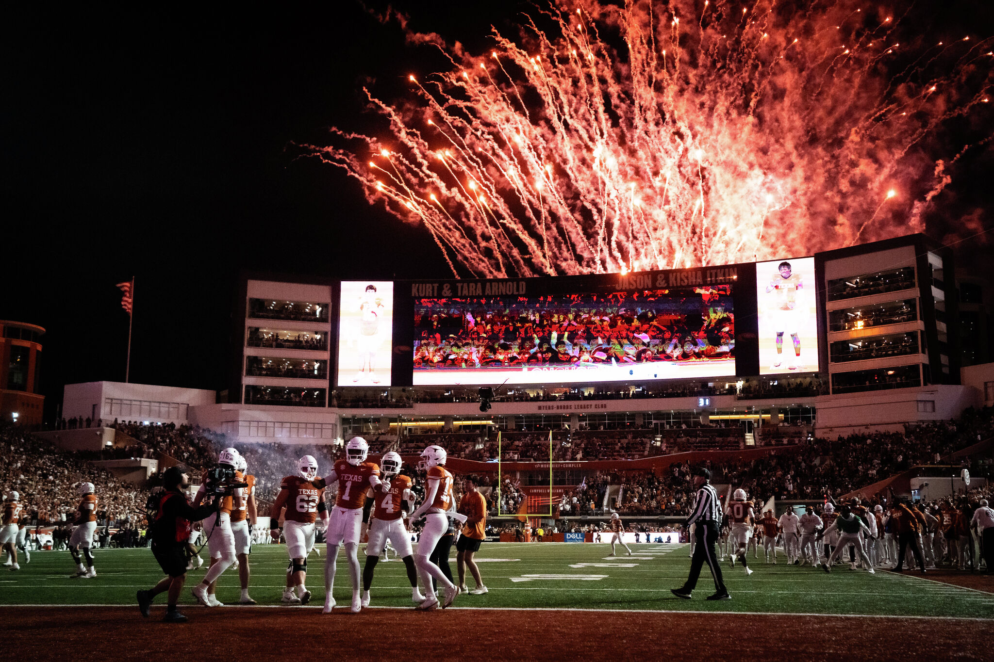 Texas Longhorns close out regular season by beating rival Texas A&M