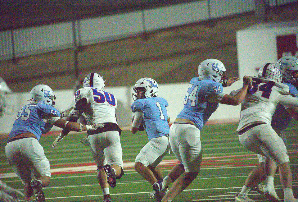 No. 4 Greenwood football pulls away from Graham to advance