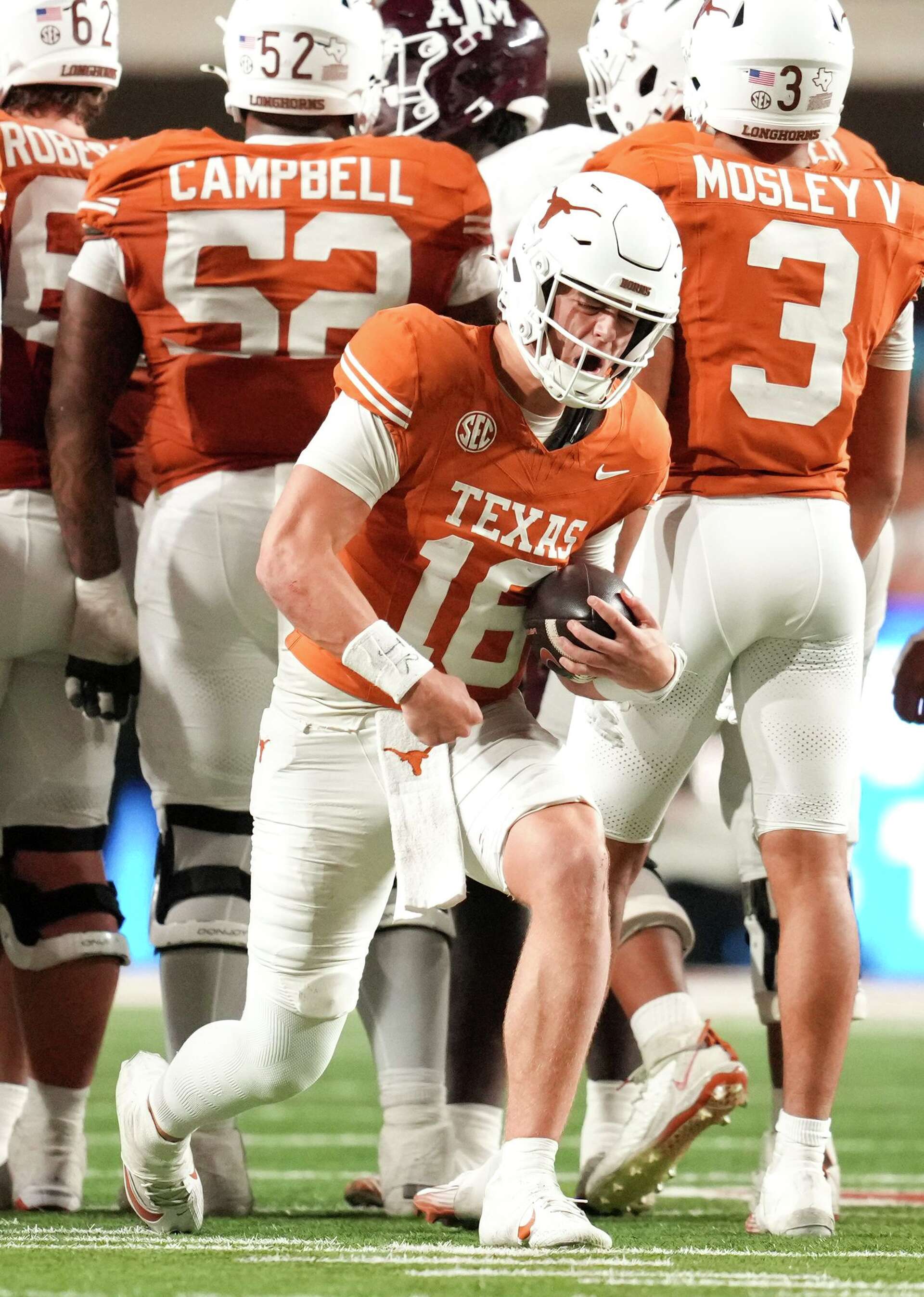 Texas' Michael Taaffe closes DKR career with interception vs. A&M
