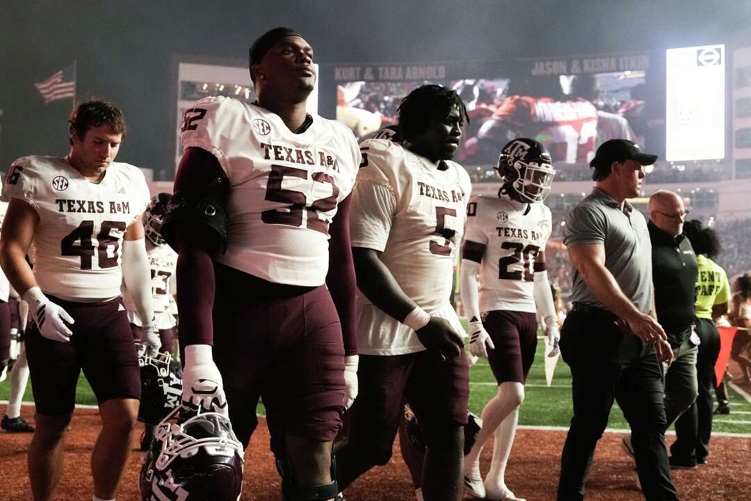 Texas' Michael Taaffe closes DKR career with interception vs. A&M