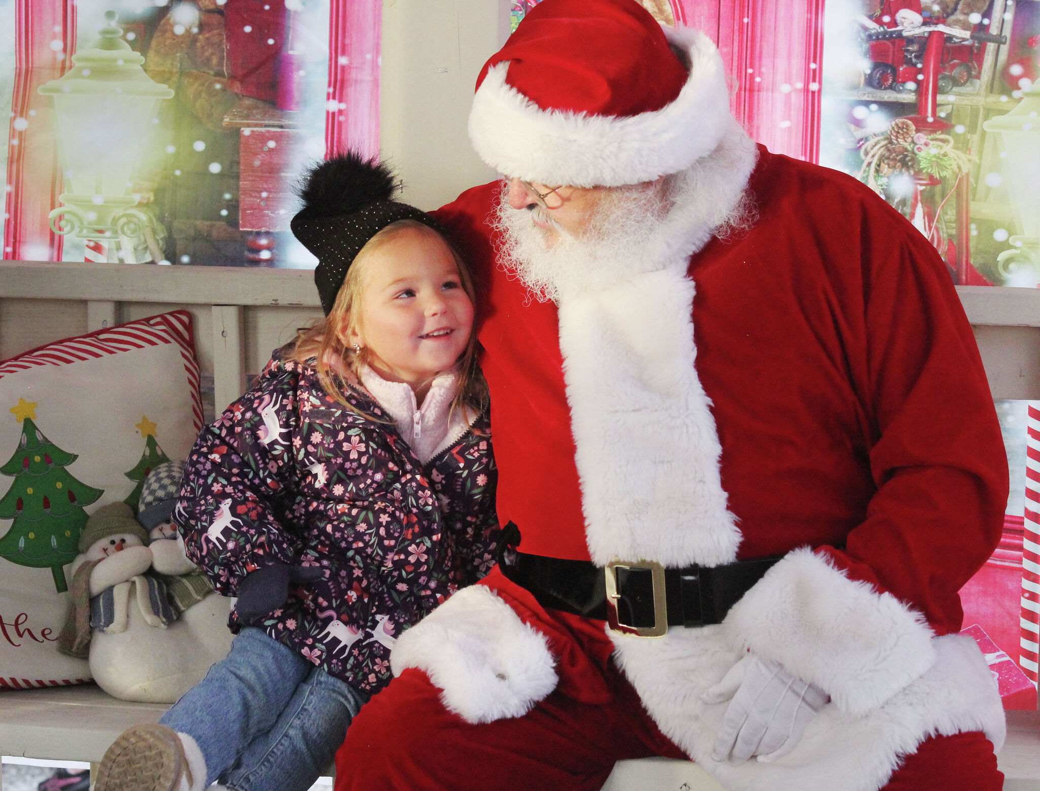 Colton, Olofsson score 1:19 apart, streaking Avs beat Islanders 4-1