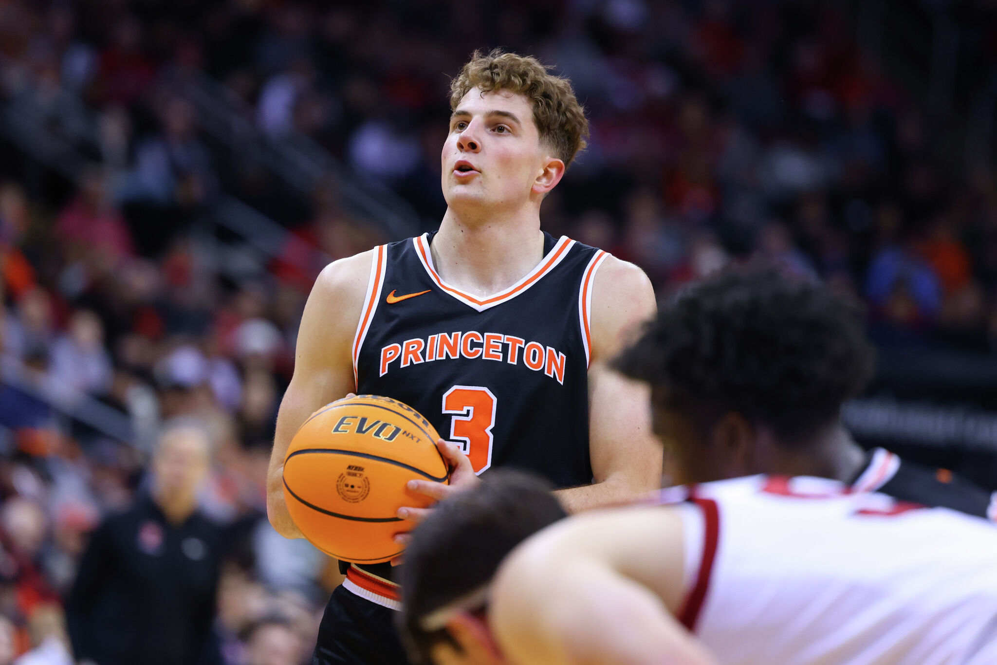 Ruedinger scores 30 as Green Bay beats Haskell 95-55