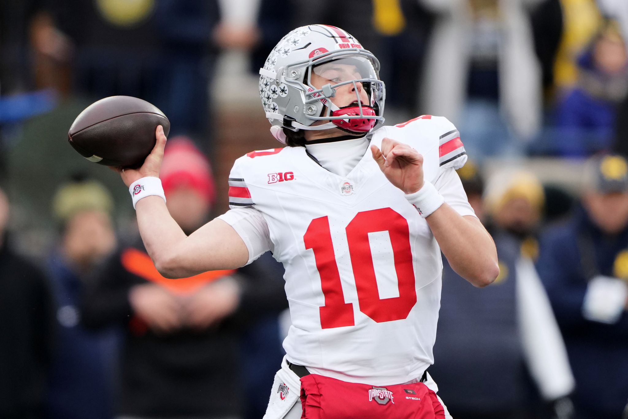 No. 1 Ohio State tops No. 15 Michigan 27-9, will play No. 2 Indiana for ...