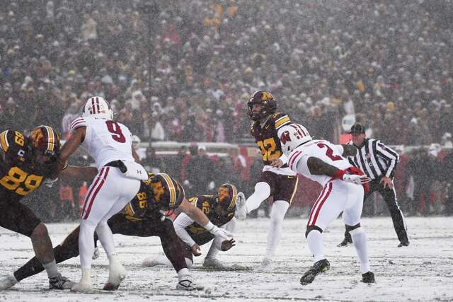 Minnesota keeps Paul Bunyan's Axe with a snowy 17-7 win over Wisconsin ...