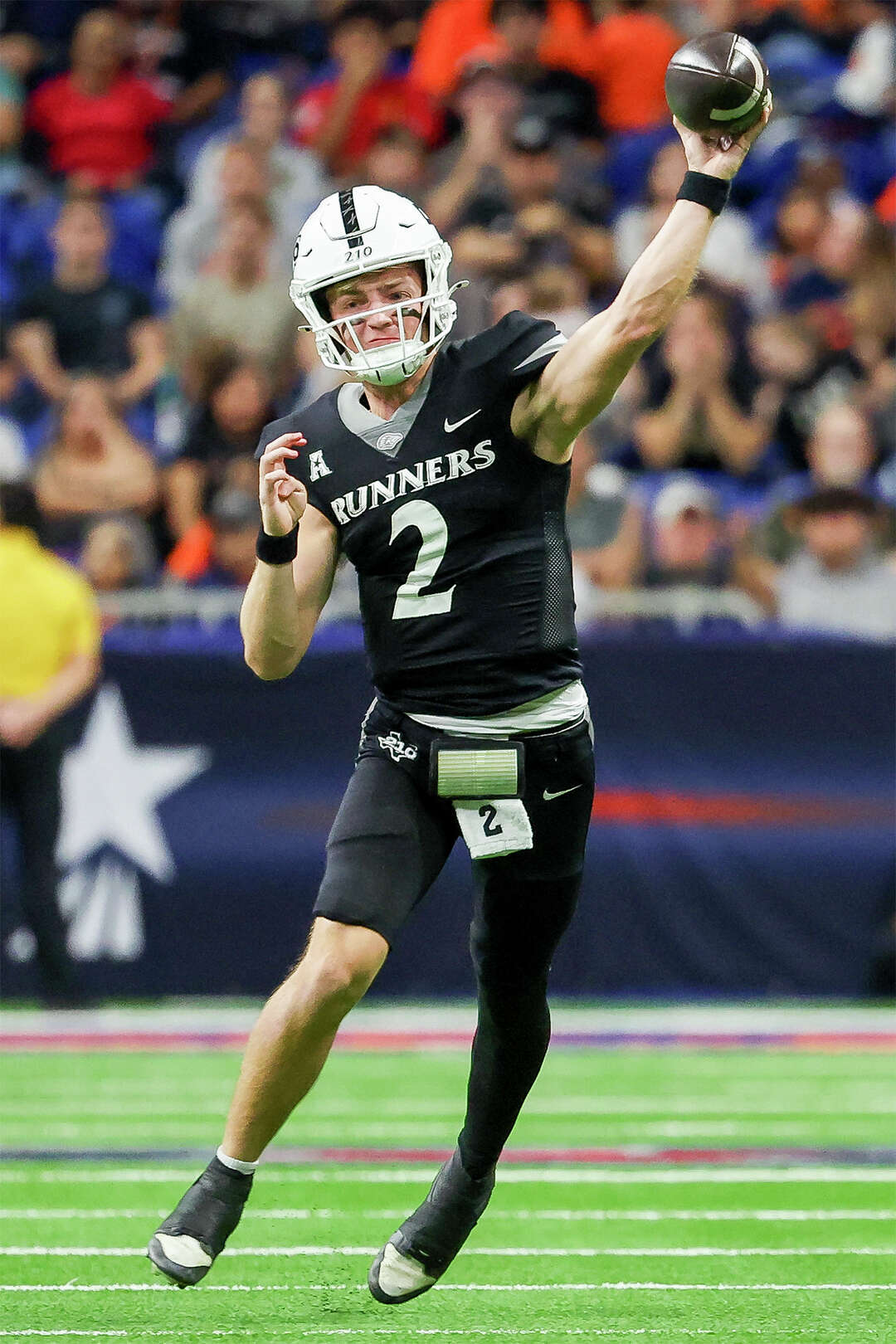 UTSA football's Alamodome streak snapped as Army struggles persist