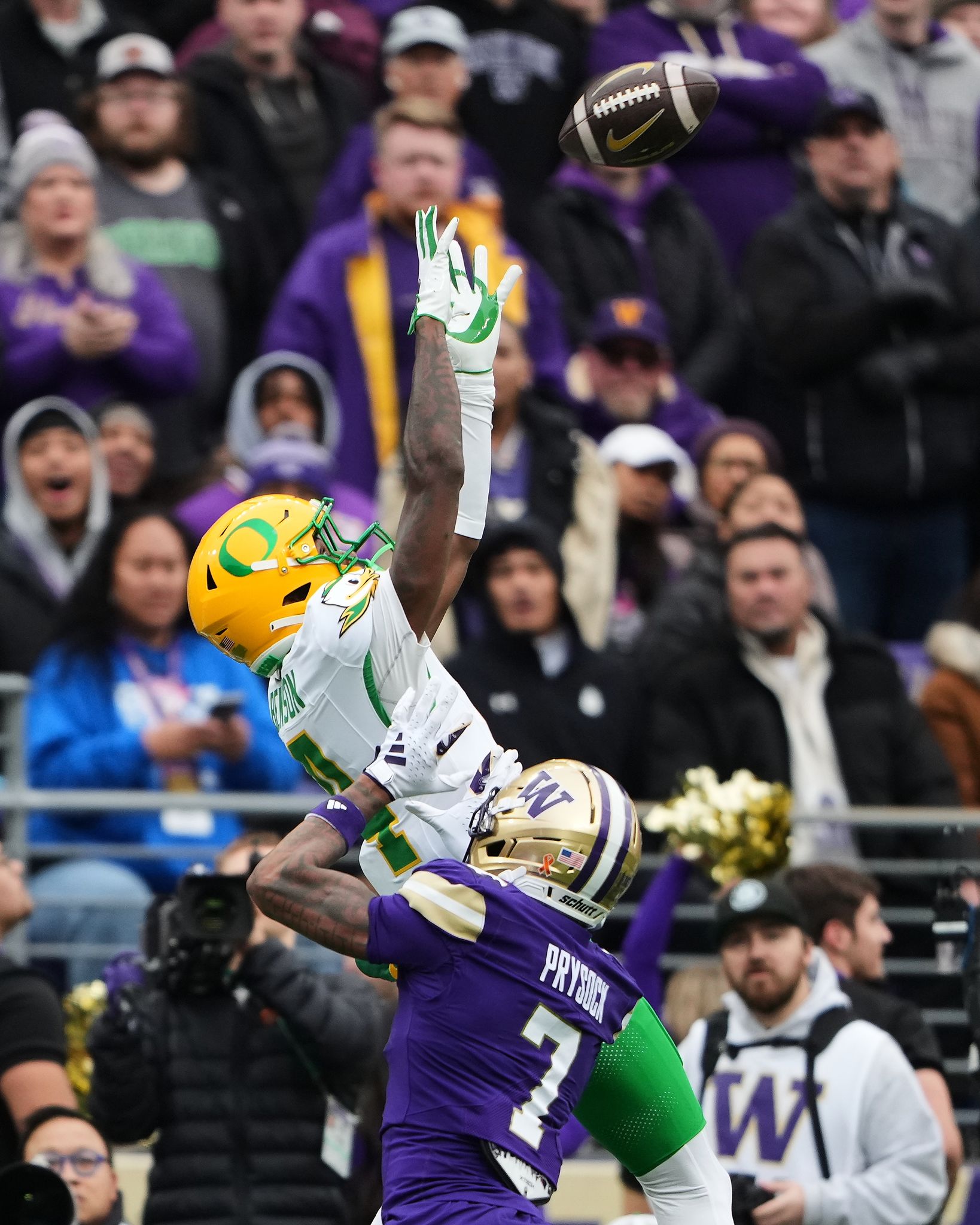 Malik Benson’s late touchdown cements No. 5 Oregon’s 26-14 win over ...