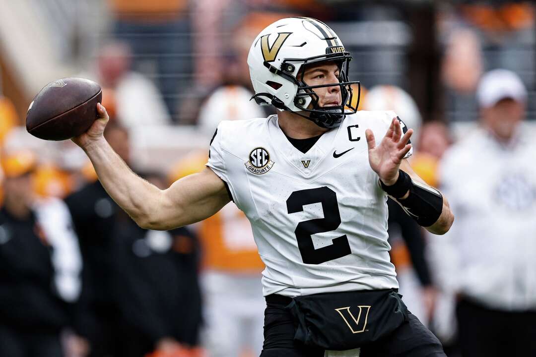 Pavia passes, runs for TDs as No. 12 Vanderbilt beats in-state rival No ...
