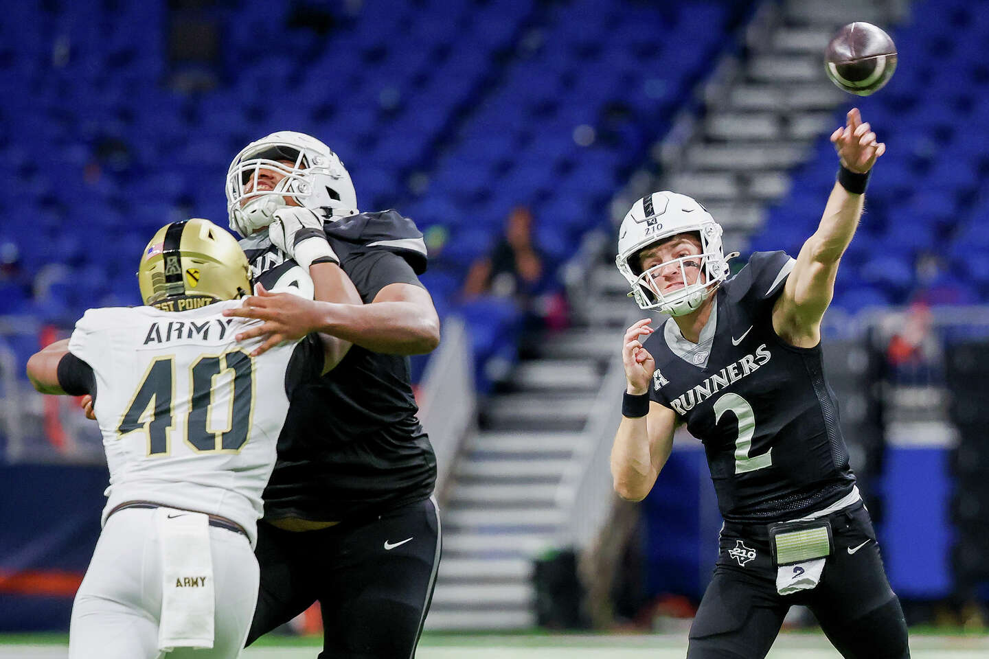 UTSA football's Alamodome streak snapped as Army struggles persist