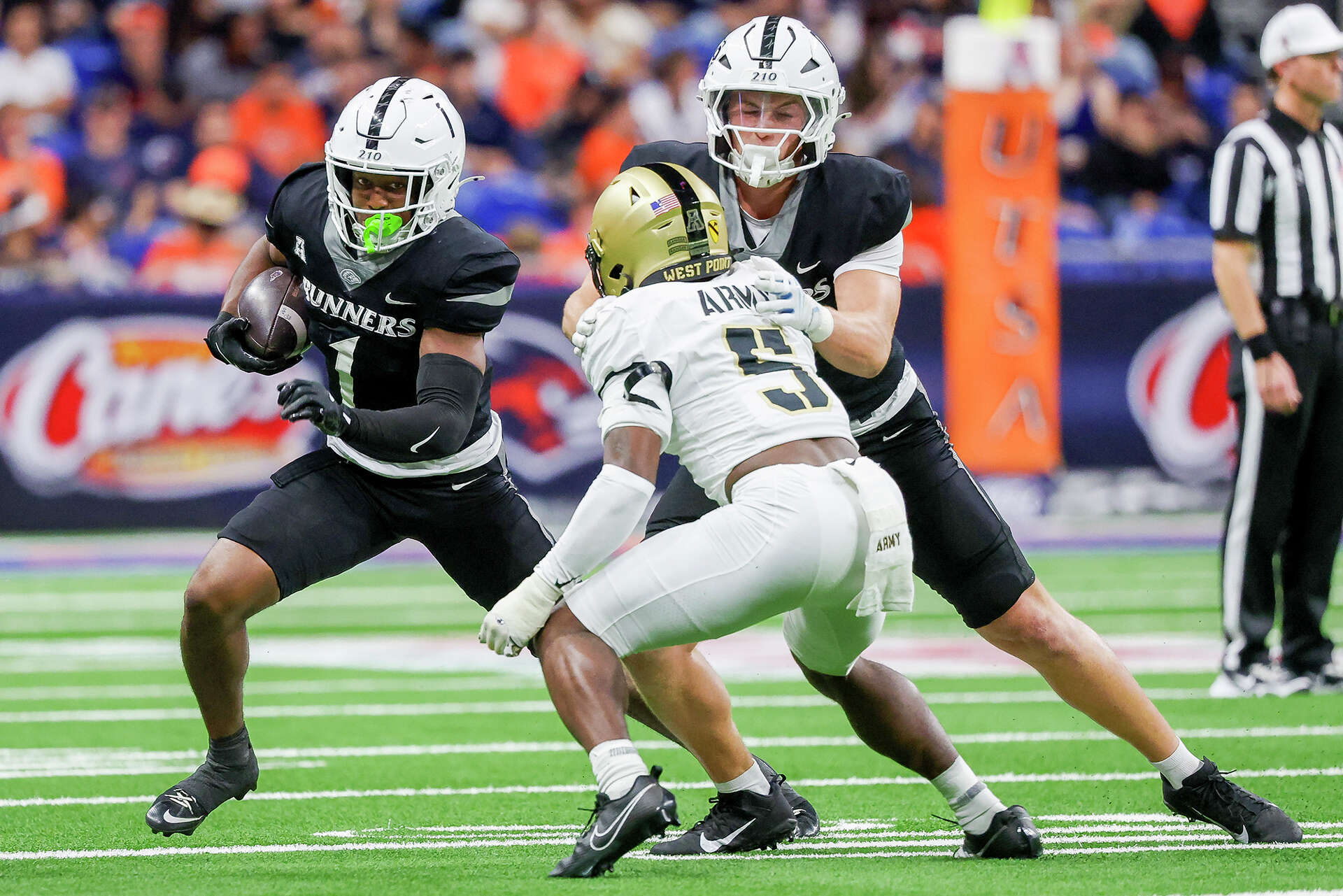 UTSA losing top receiver Devin McCuin to transfer portal