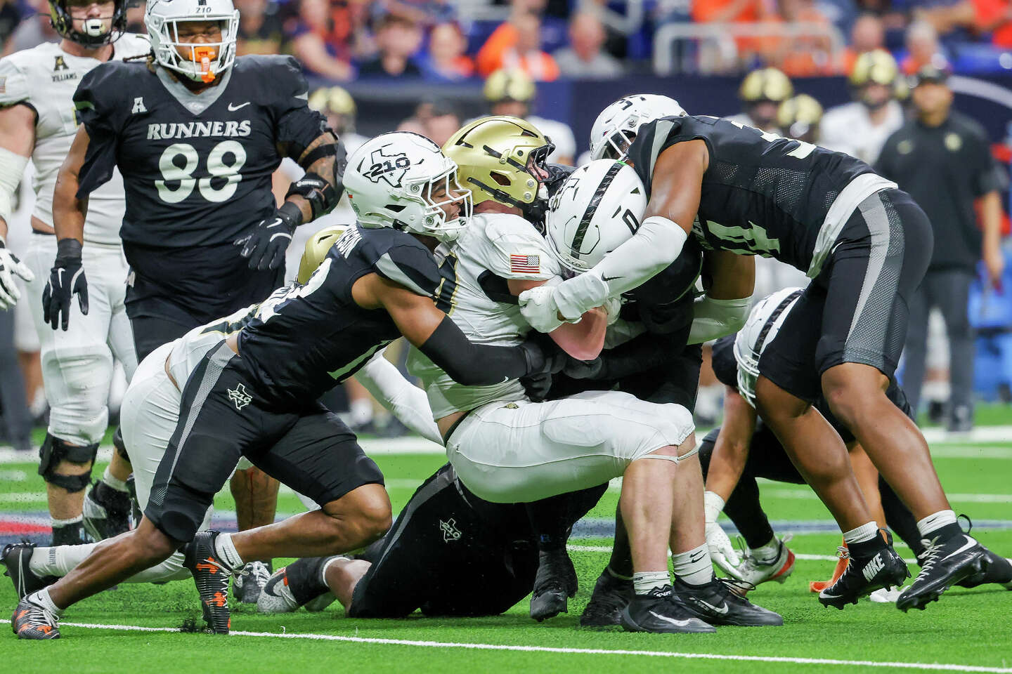 UTSA juggling coaching, roster turnover as bowl week begins
