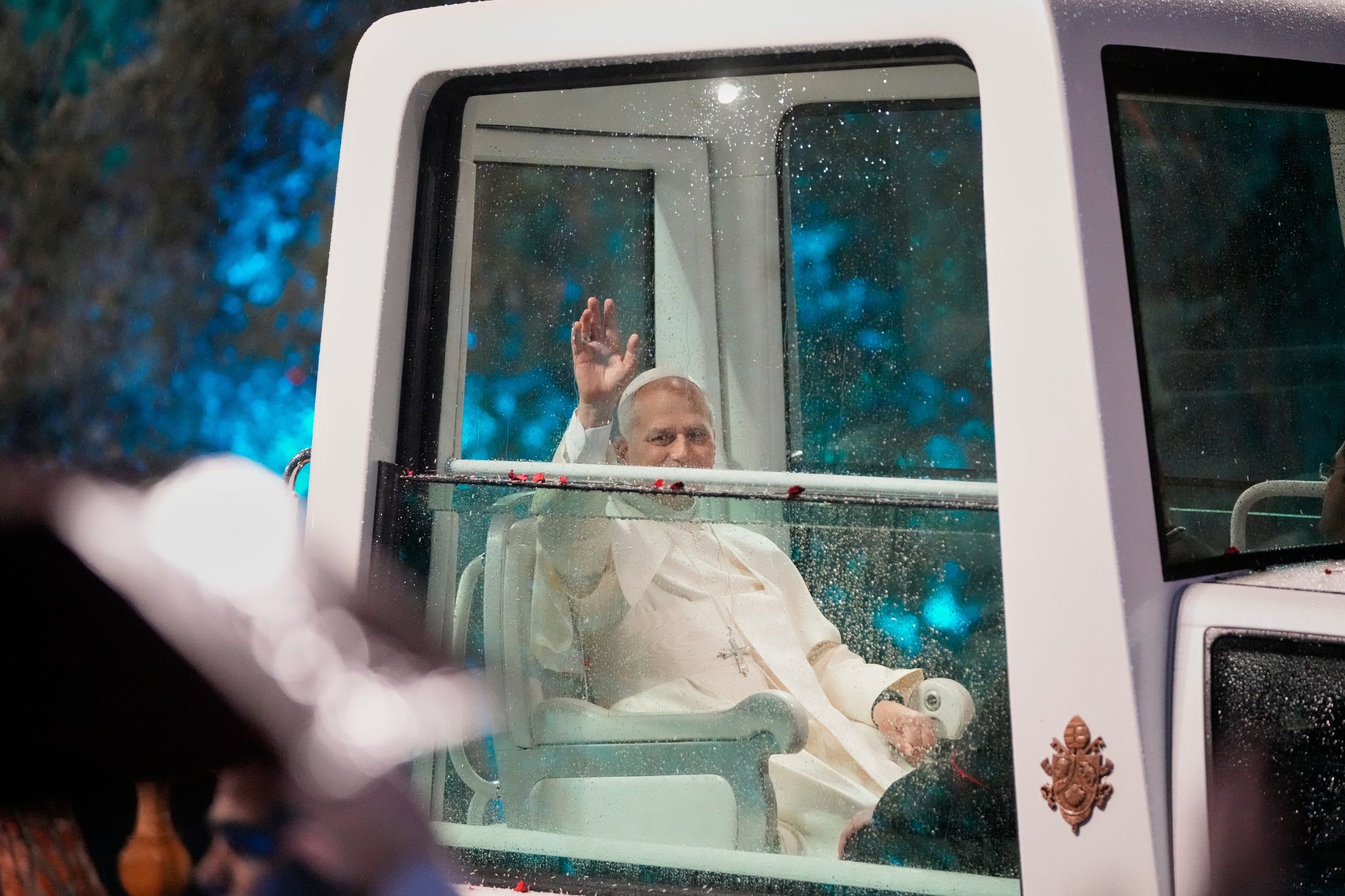 Pope Leo XIV calls on Lebanese leaders to be true peacemakers as he ...
