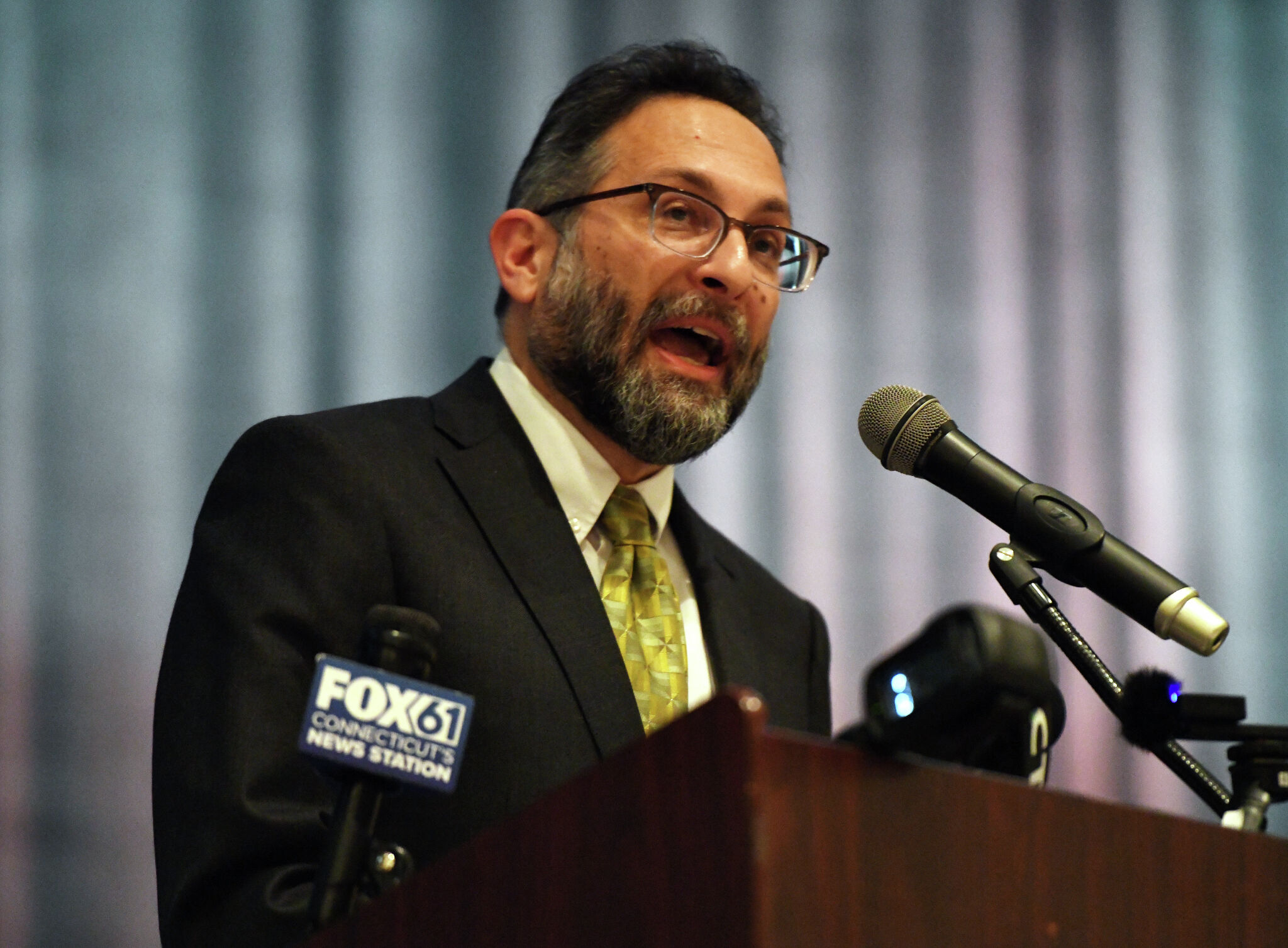 New Hamden Mayor Adam Sendroff inaugurated Sunday