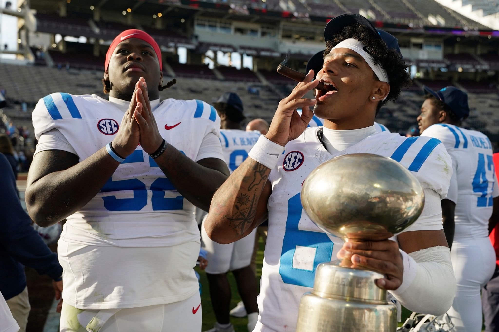 Ole Miss promotes defensive coordinator Pete Golding to head coach ...