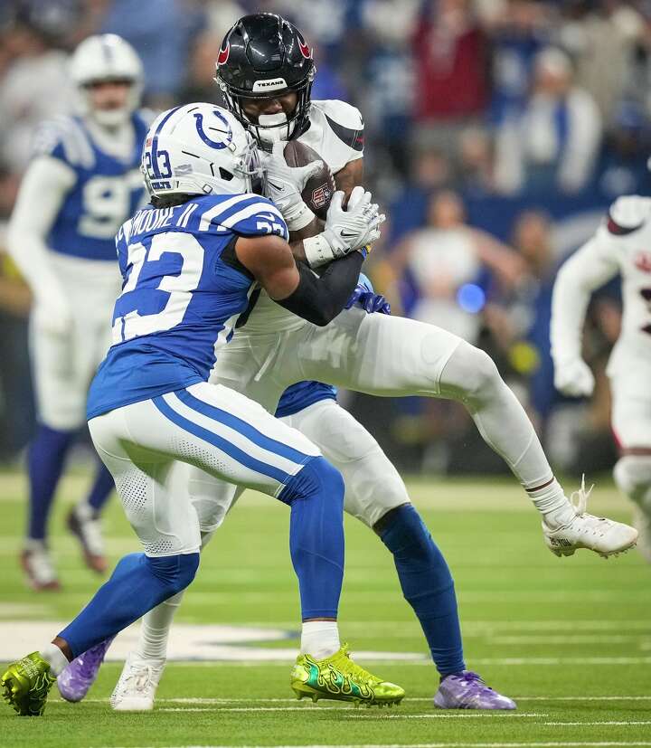 Texans' calls vs. Colts: Ref explains pass interference, extra point
