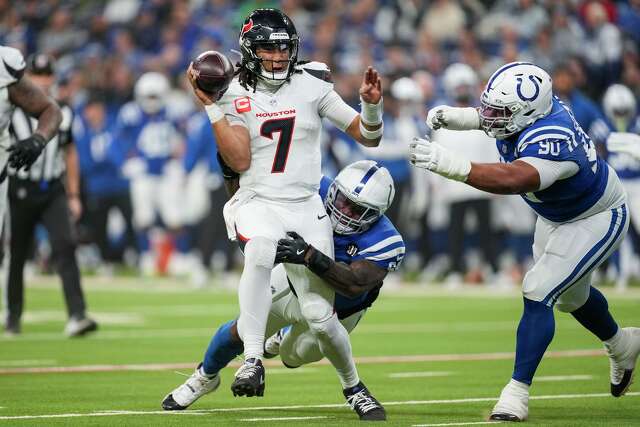 Texans' calls vs. Colts: Ref explains pass interference, extra point